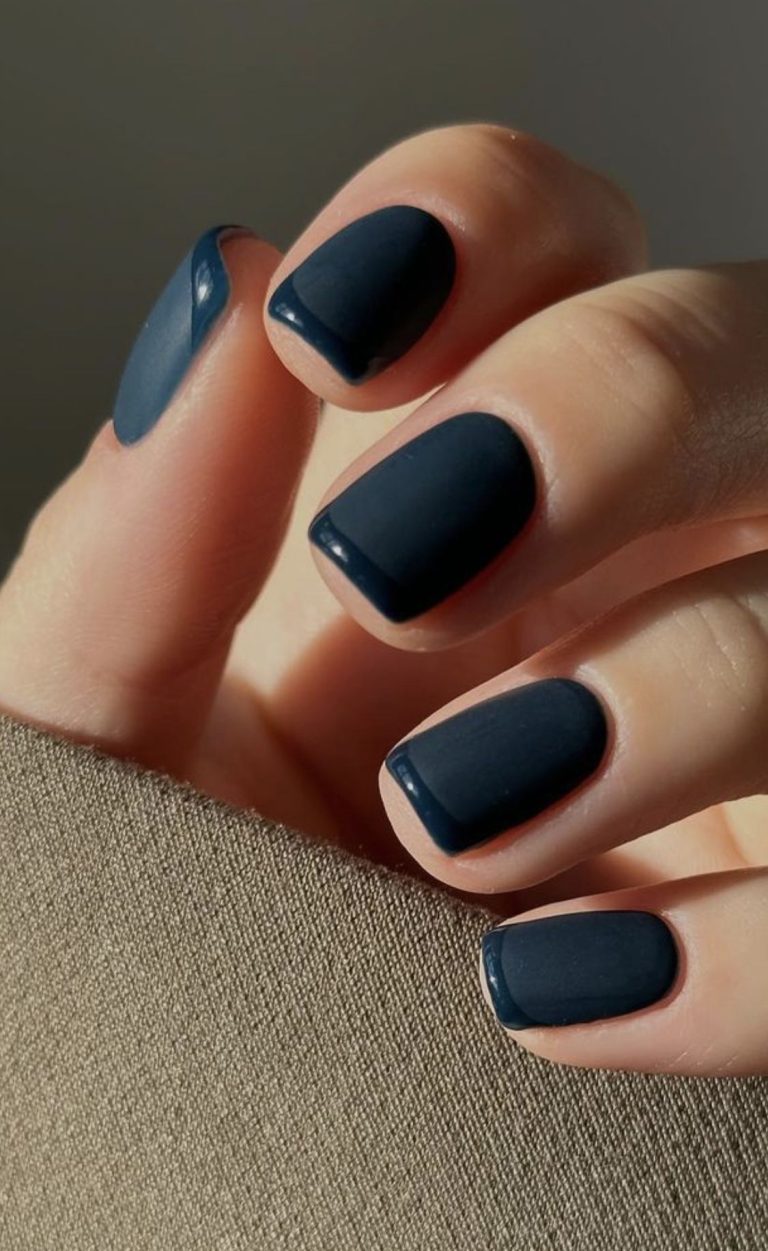 20+ Navy Blue Nail Ideas for Fall 2025 – Timeless, Trendy & Artistic ...
