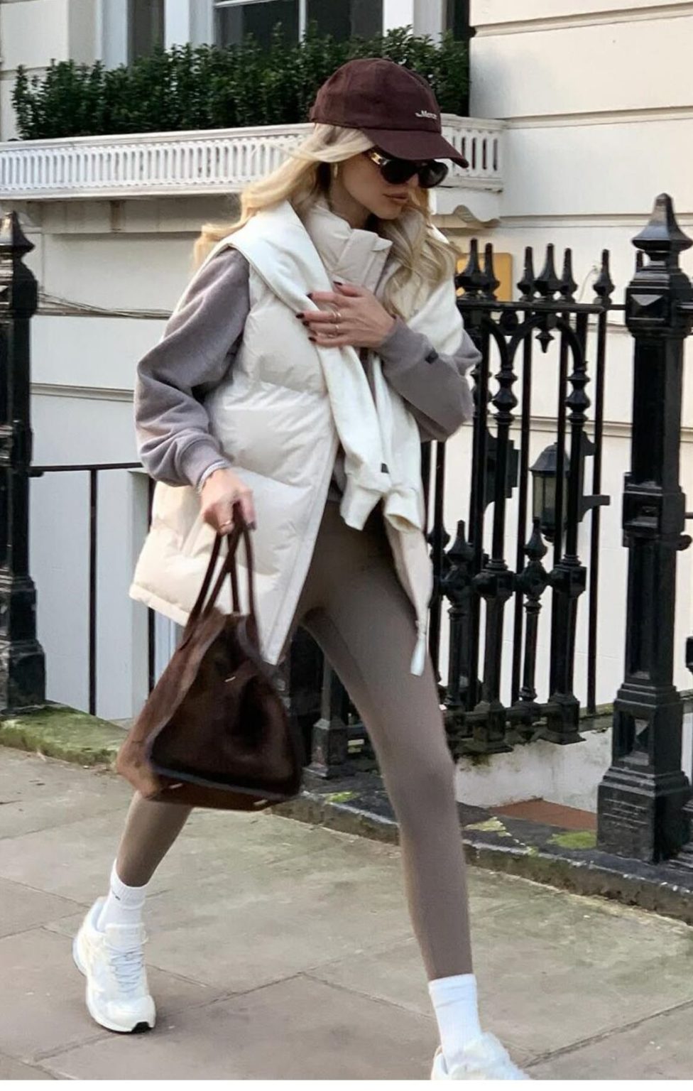 Casual Winter Outfits 2025–2026 – Best Women’s Cold Weather Fashion ...