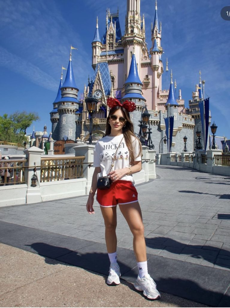 Disney Outfits 2026: 25+ Cute, Aesthetic & Wearable Park Looks for ...
